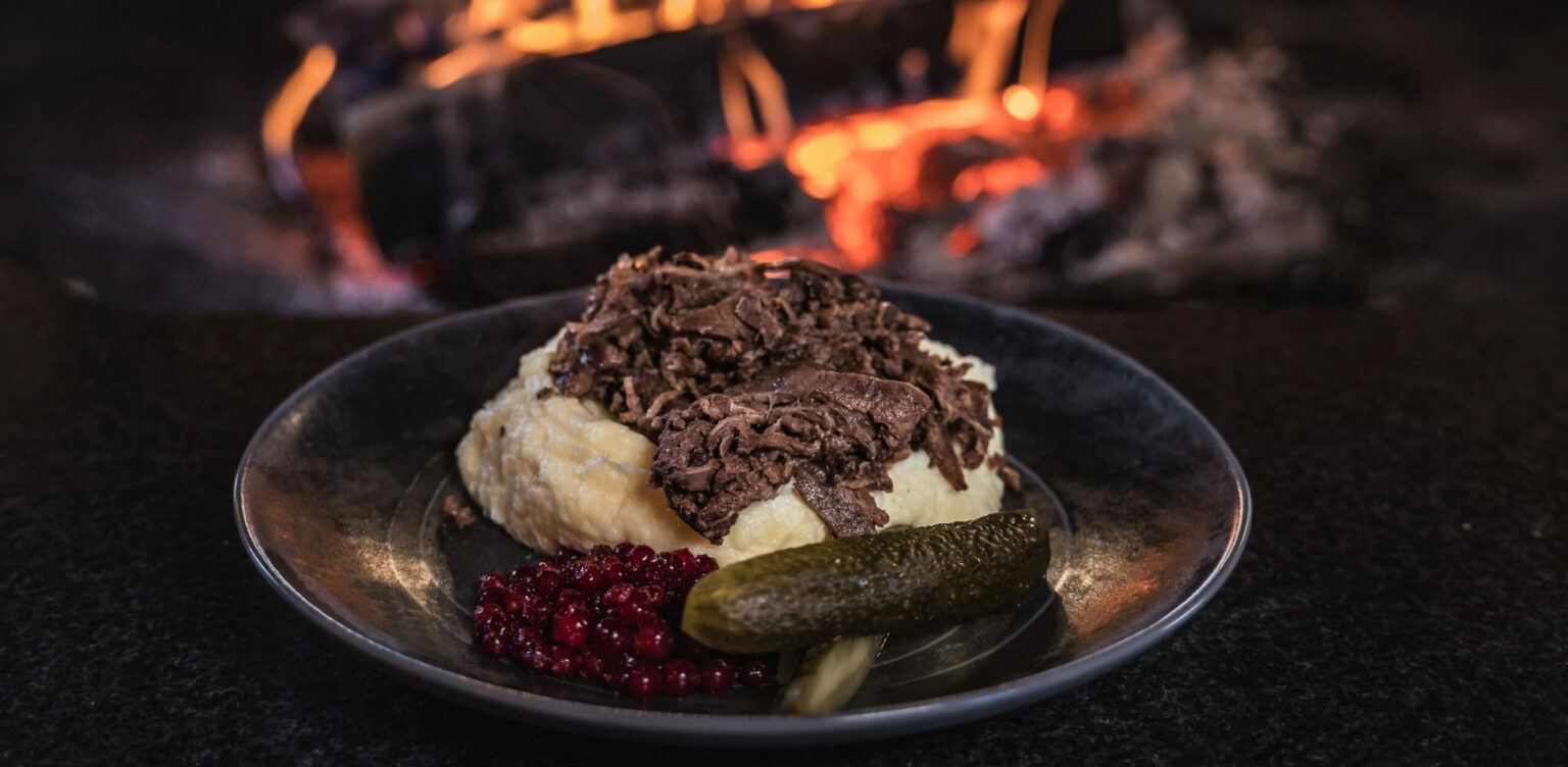 Photos: Lapland Restaurant Kotahovi in Santa Claus Village Rovaniemi